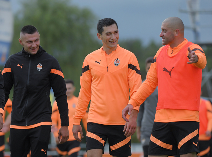 Shakhtar's training camp: fitness and workout on the field
